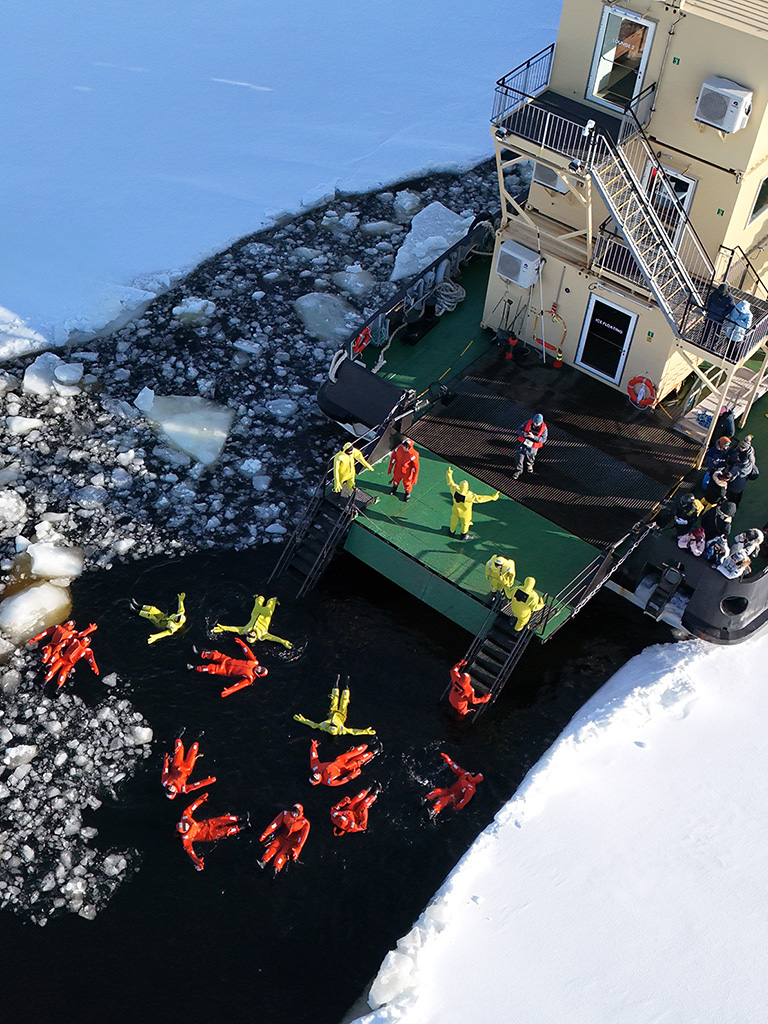 Icebreaker Arktis Cruise - Icebreaker Cruise in Finland Experience365